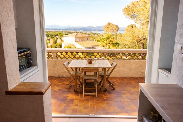 Studio Cosy Vue Mer Et Terrasse 20m2- Saint-aygulf - Plage Les Issambres
