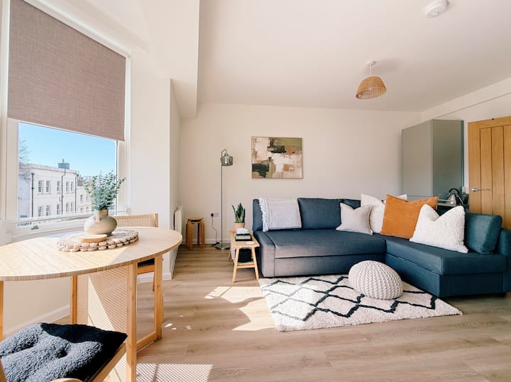 Calm Seaview Comfort | Home From Home | Long Stay - Brighton