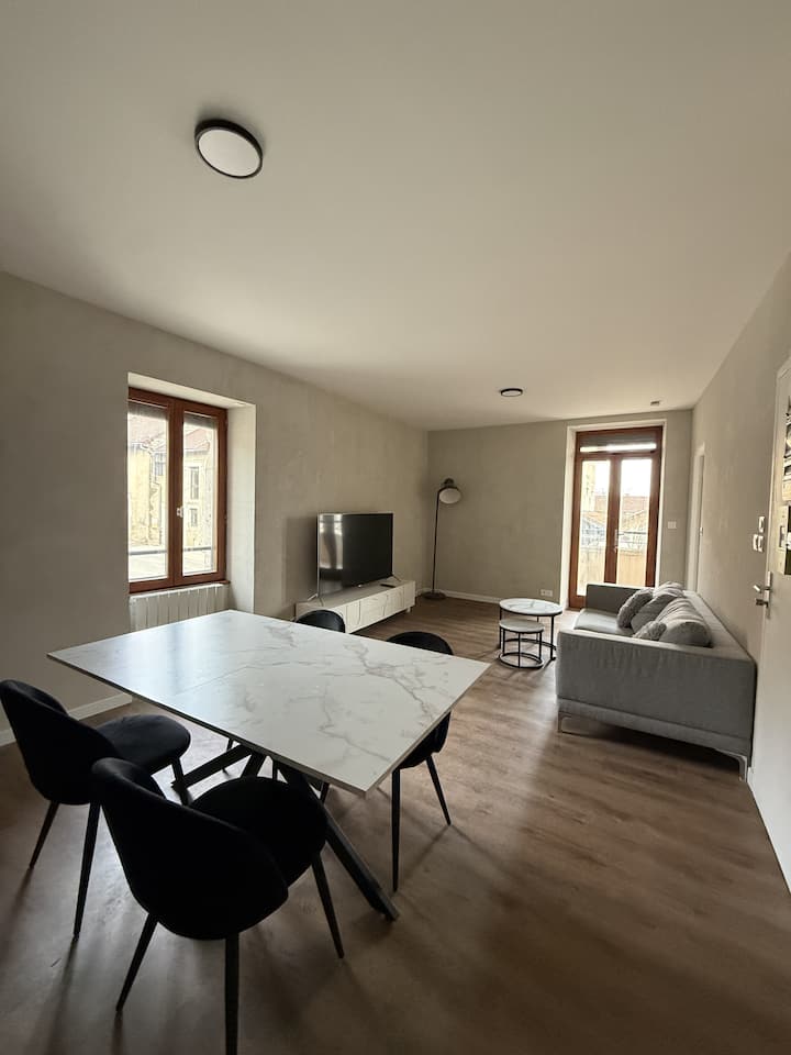 T2 Tout éQuipé Avec Balcon - Les Plans d'Hotonnes