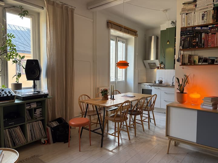 Cozy Studio W/ Balcony In The Heart Of Södermalm - Stockholm