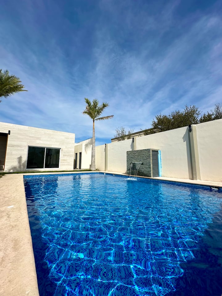 Quinta De Lujo Con Alberca- Aldea Norte - Nuevo Leon