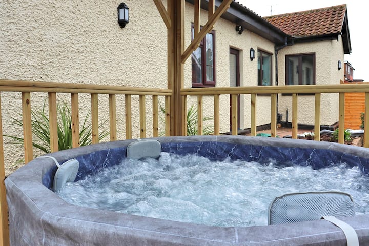 Spacious 5br Home | Hot Tub | Secure Parking |Golf - Luton