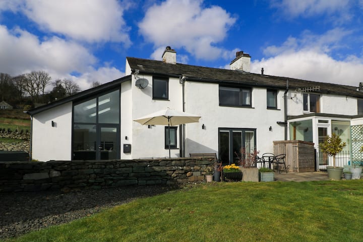 Four Lake View, Views Of Conistonwater, Sleeps 4 - Coniston