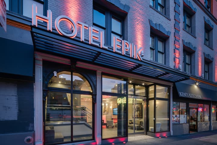 Modern Boutique Room In Trendy Polk Gulch - San Francisco, CA
