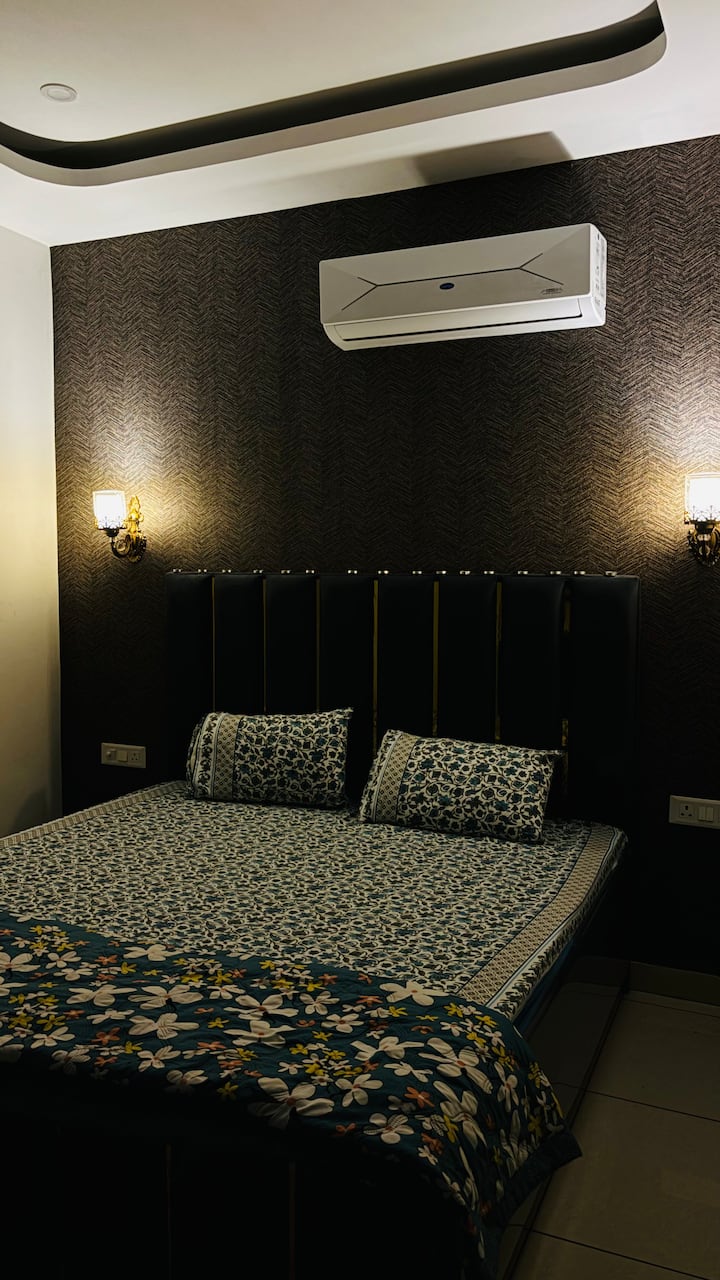 Blueberry Oasis | Self Check-in - Zirakpur