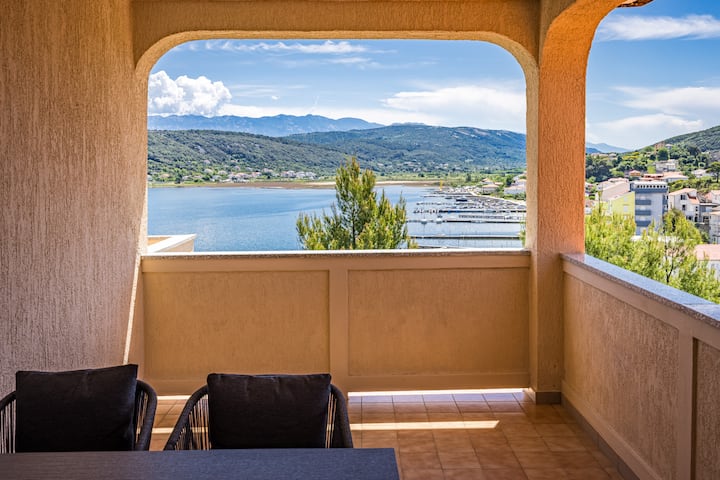 Apartment Nikolina 1 With Sea View - Lopar
