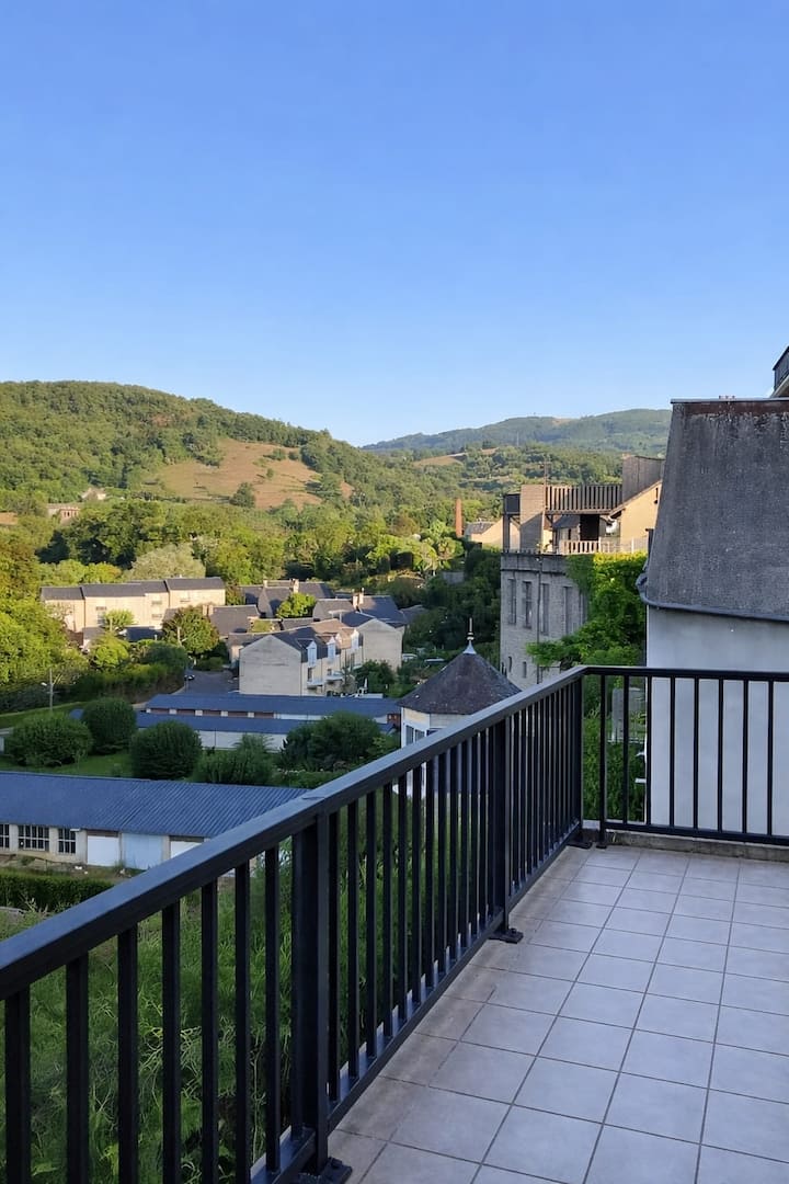 Charmant T3 Avec Terrasse - Espalion