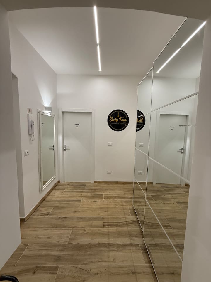 Appartamento Per 8 Persone, 4 Camere, 3 Bagni. - Genua