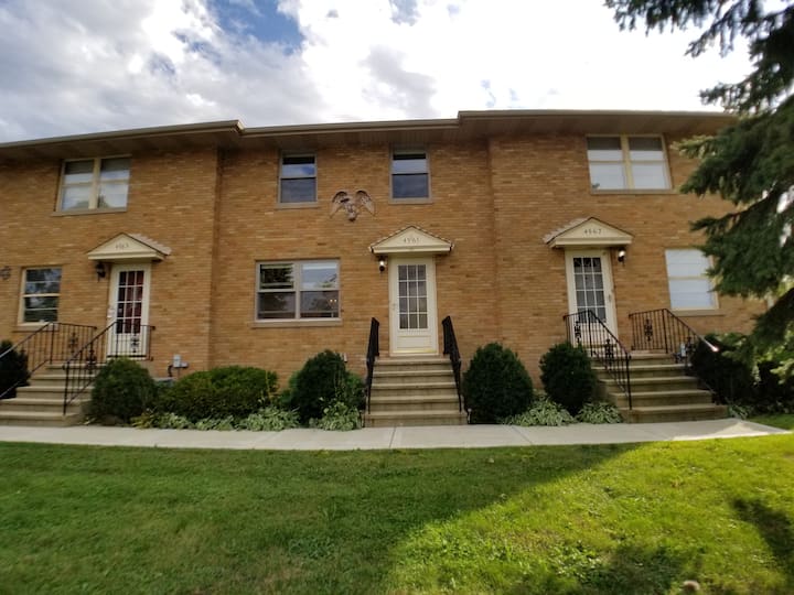 Lux Stay | Six Flags & Naval Base | Multi-unit - Lake County, IL