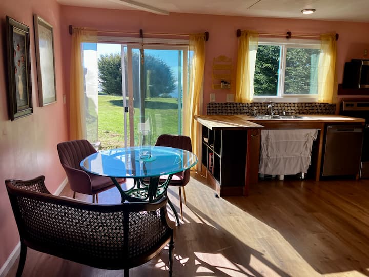 Sunset Studio — Albion (Near Mendocino) - Navarro River Redwoods State Park, Elk