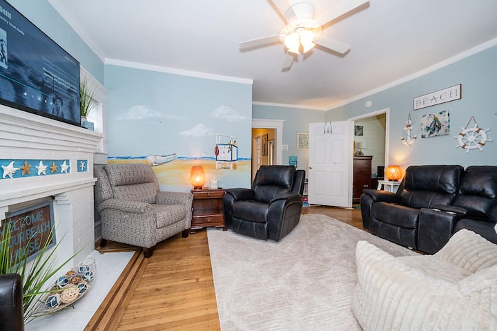 The Beach Awaits! Convenient Location! - Ocean City, NJ