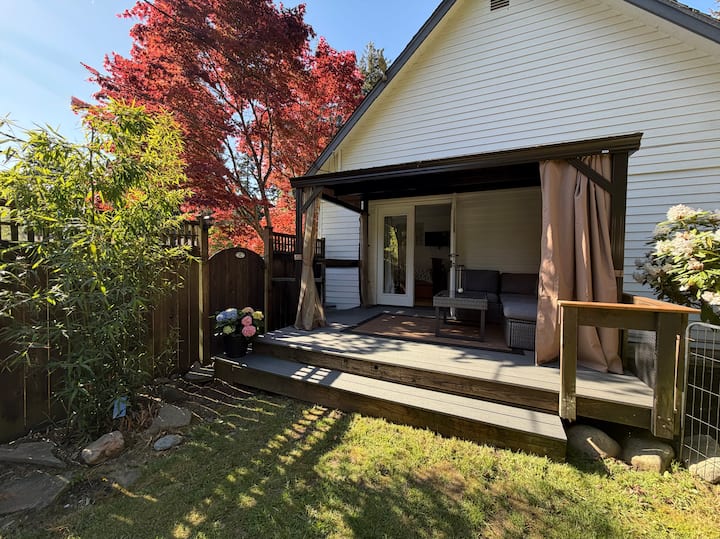 Garden Suite With Separate Entrance &Private Yard - Kirkland, WA