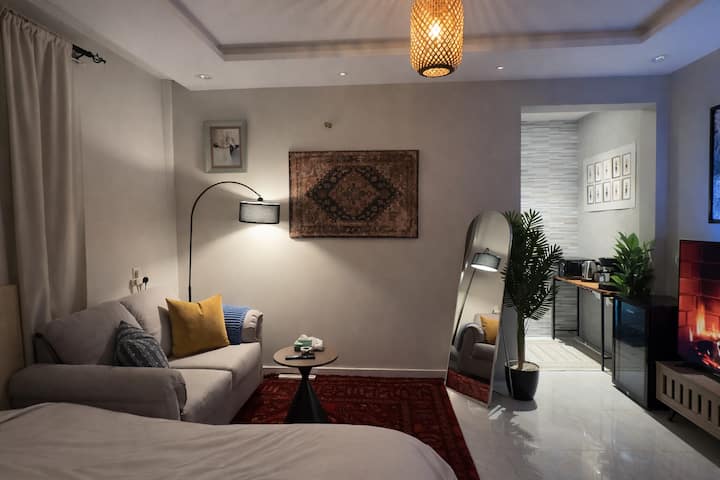 Studio |Smart Access|70” Tv |Near The Airport - Djeddah
