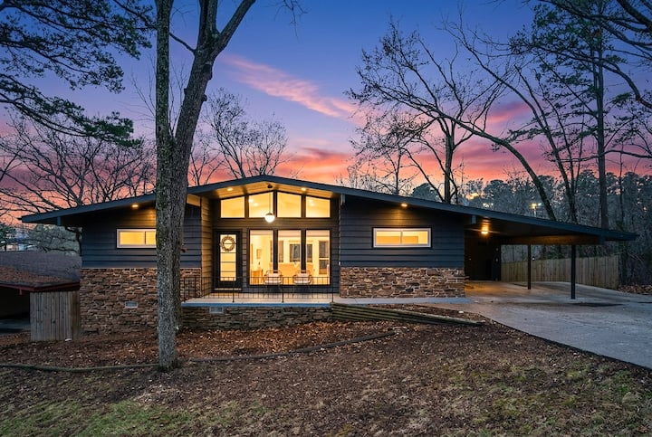 Modern Retreat Near Bentonville | Trails & Lakes - Bella Vista, AR