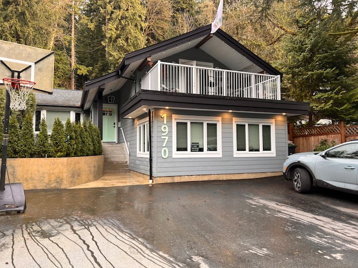 Deep Cove Ripple Retreat - Mount Seymour
