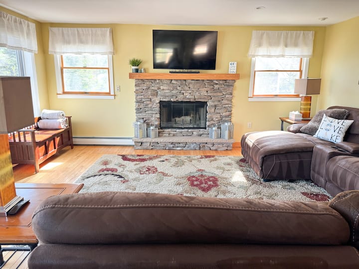 3br Lakefront Getaway Near Lake George | Sleeps 8 - Glens Falls, NY