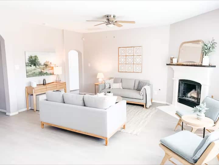 Gorgeous Big Home For 8 In The Woodlands Creekside - The Woodlands, TX