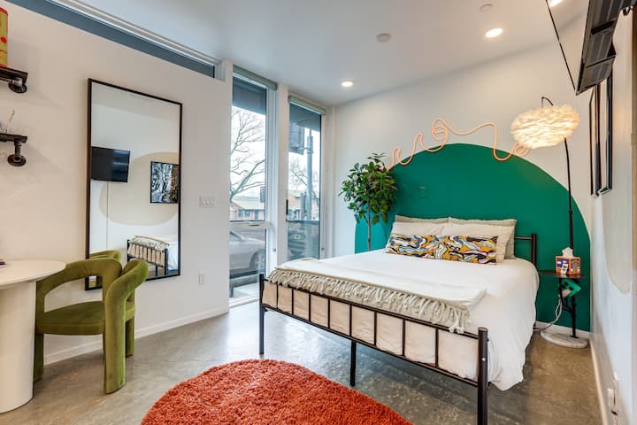 Modern Artist Loft | Canvases, Coffee & Comfort - Crocker Art Museum