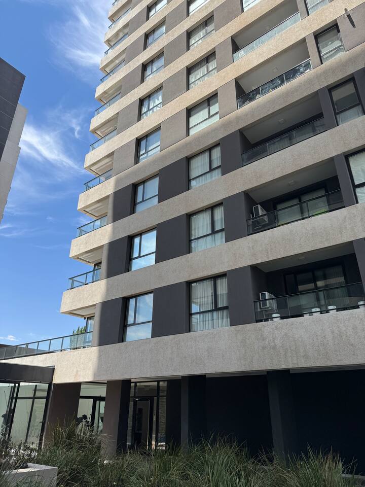 Departamento Premium Con Todas Las Amenites - Centenario