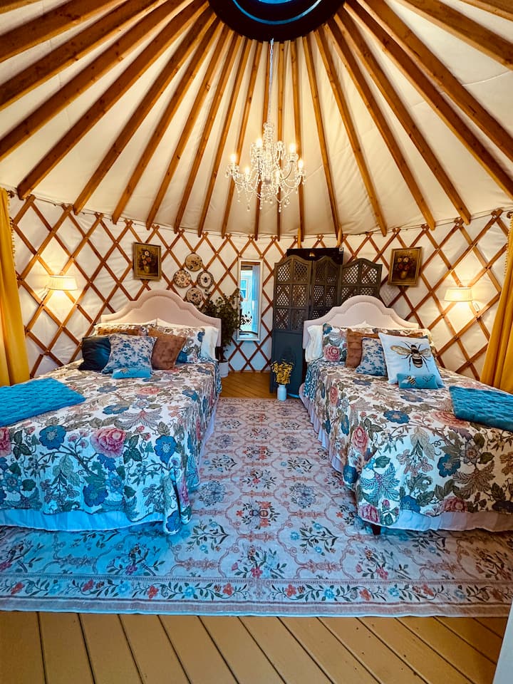 #13 Yurt-bee Suite - Waco, TX