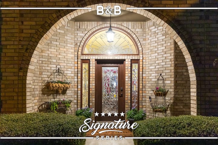 The Regent: Abilene Luxury Retreat W/ Patio & Fire - Abilene, TX