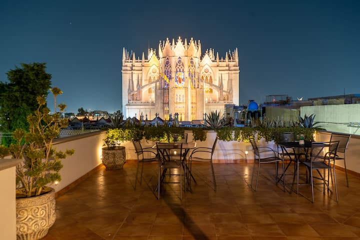¡Depa En Centro Histórico Con Terraza Y Gym! - León