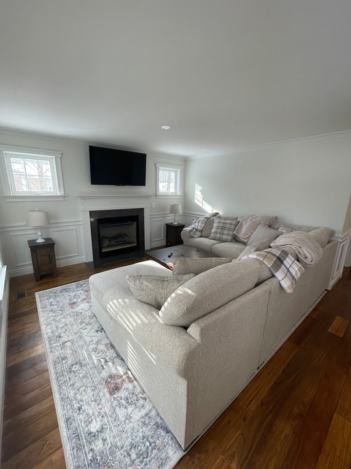 Laconia Lakehouse - Laconia, NH