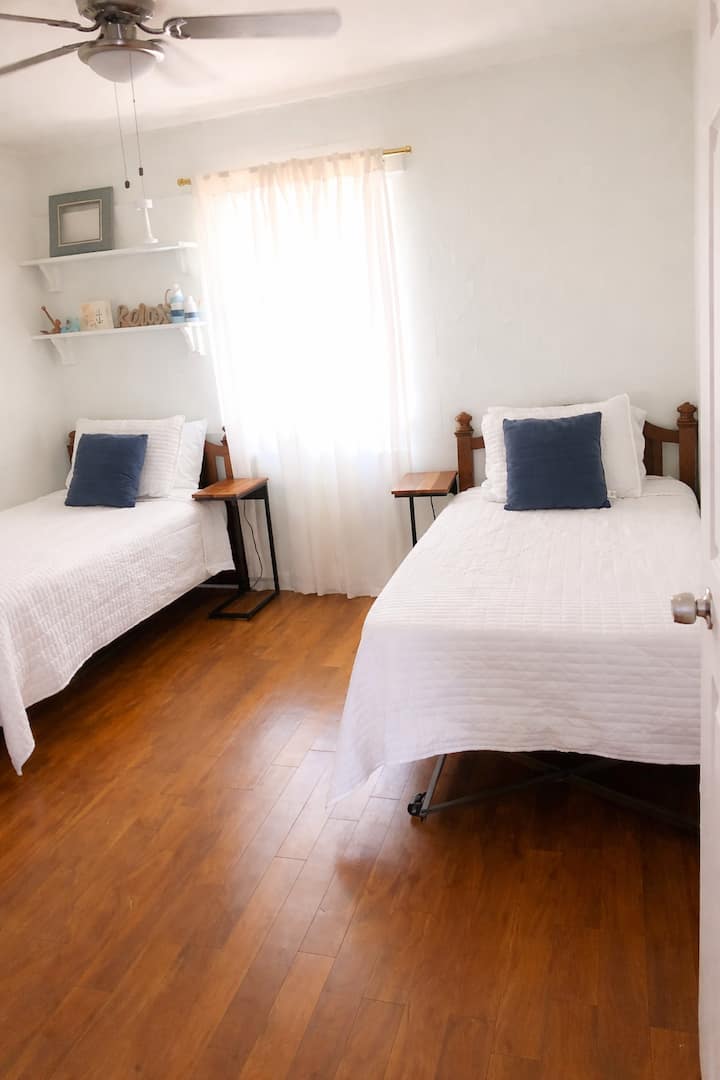 Family Home Near Dining & Entertainment -