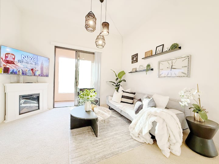 Walking 5 Min Spectrum Luxury Apartments 3b2b - Lake Forest, CA