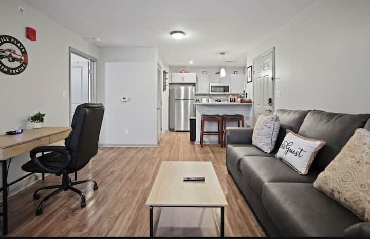 Contractor Haven/redstone Arsenal 3 Mins/park Free - Huntsville, AL