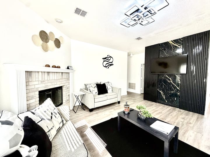 Big Beautiful Bold - Cedar Hill, TX