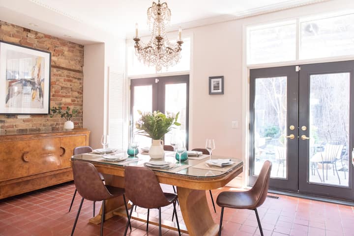 Beautiful New York Style Brownstone 3-story Home - Toronto