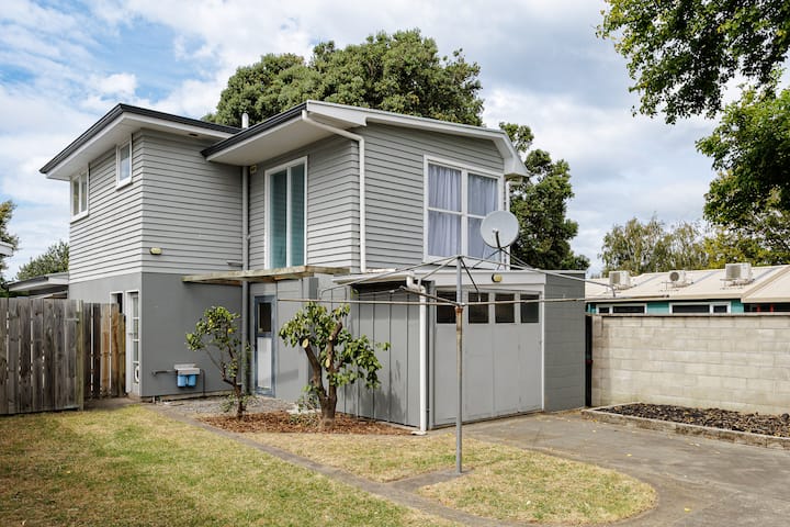 Private 1-bed Home | 28+ Day Stays | All-inclusive - Napier, New Zealand