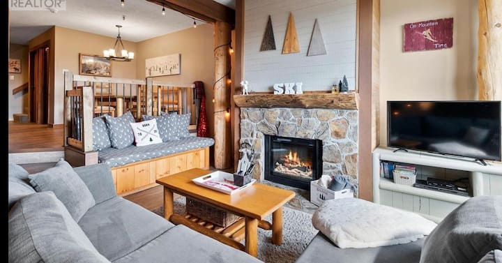 Ski In/out Condo With A Cabin Feel & Private Sauna - Big White Ski Resort, BC