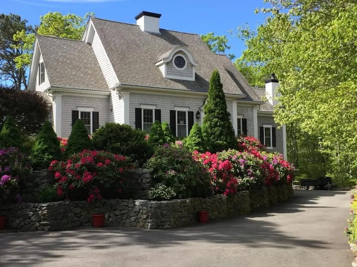 Buck Island Water Front Retreat - Barnstable, MA
