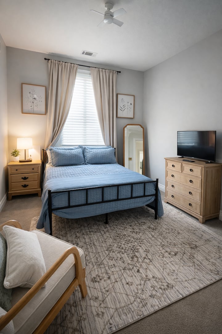 Peaceful Private Room Near Marian Hospital - Santa Maria, CA