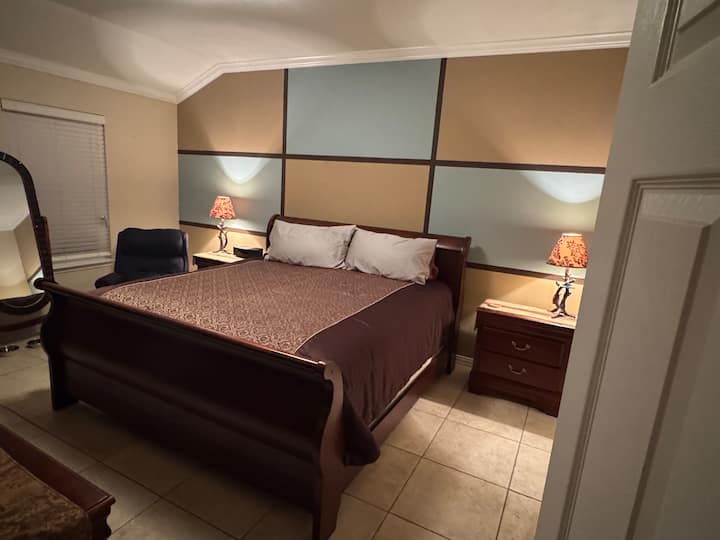 Modern Classic Comfy Home - Buda, TX