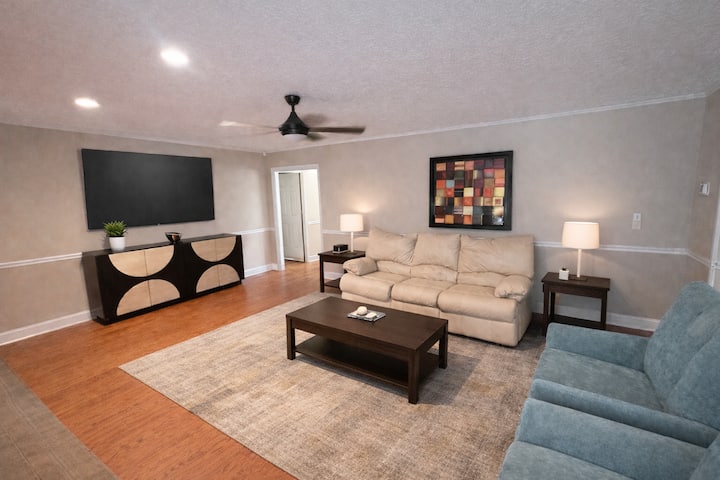 Just Renovated Home In Houndslake Country Club - Aiken, SC
