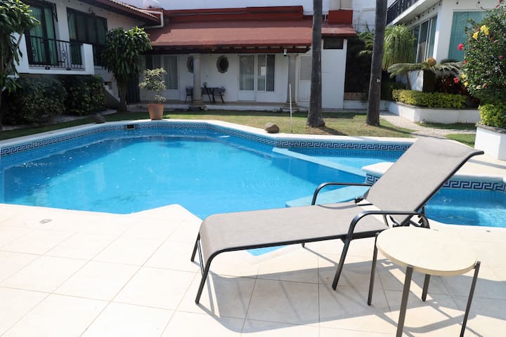 Suite Monstera · Alberca Climatizada · Cuernavaca - Cuernavaca