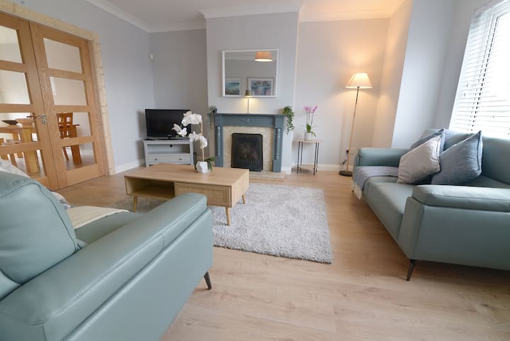 Cozy Galway 4 Bed | Free Parking | Walk To City - Galway