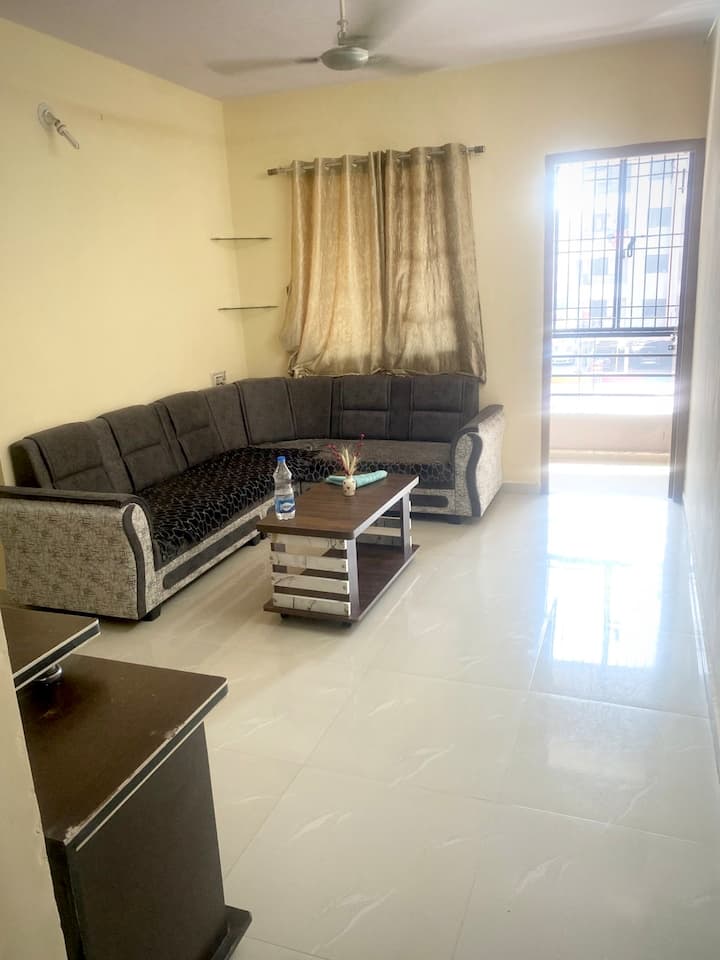 Comfortable, Spacious & Quiet 1bhk With Balcony - Surat