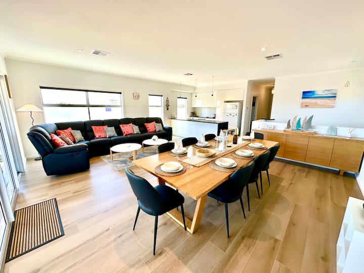 Seaview Escape Upper Suite - Your Luxury Ki Break - Emu Bay