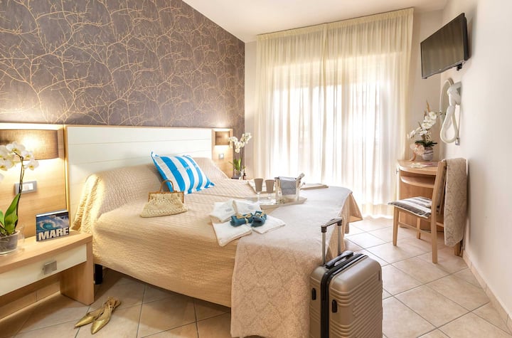 Hotel Roland - Camera Matrimoniale Luminosa - Riccione