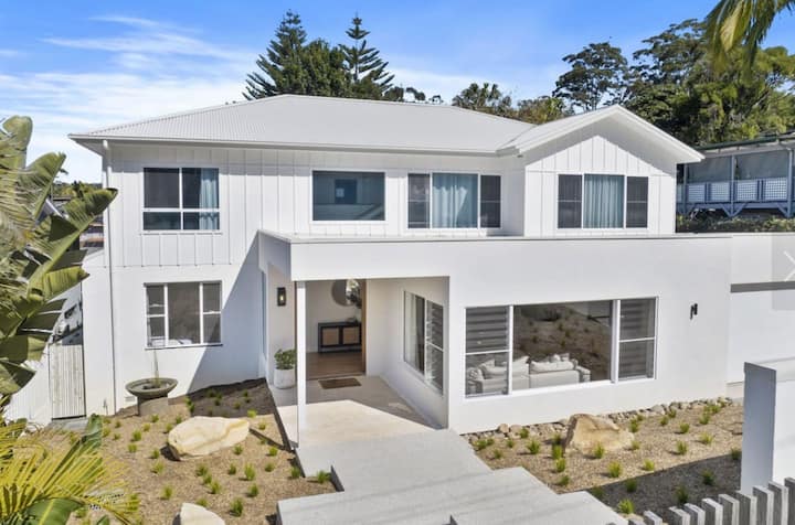 Entertainer & Resort Setting For Two Families - Terrigal