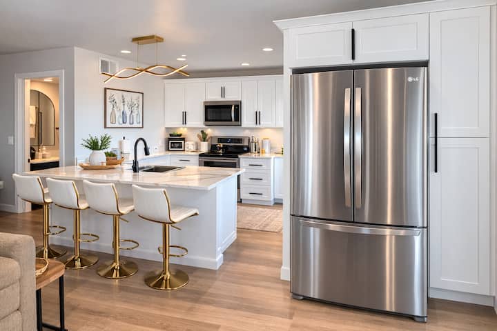 Fountain Hills Gem | Pool | Balcony | Mountain Vew - Fountain Hills, AZ