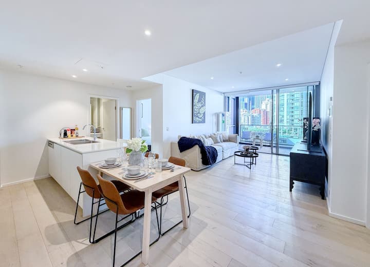 Luxury Darling Harbour's 2-brs Apt: Free Parking - Lewisham