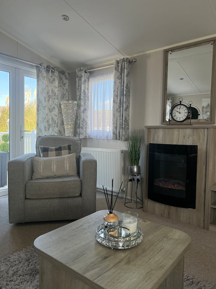 Holiday Home In Carmarthen Bay - Wales