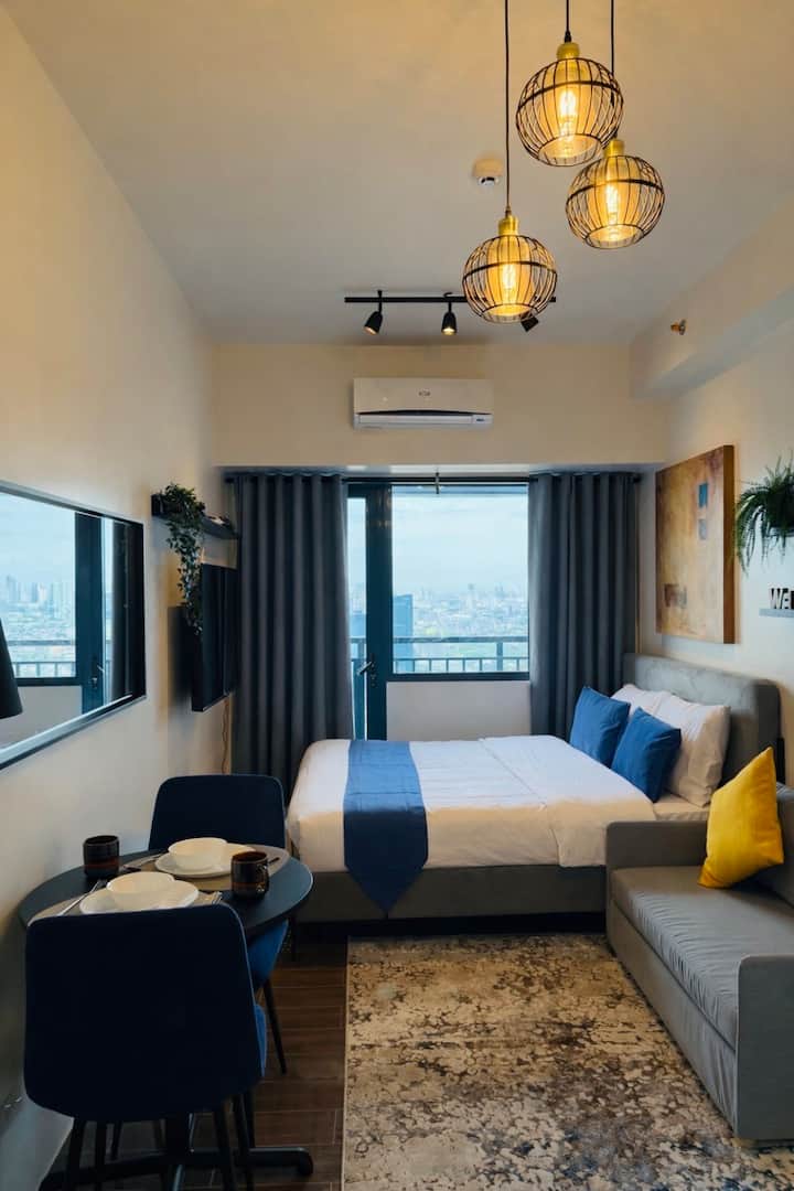 Makati Stylish Studio | City View + Pool + Netflix - マカティ