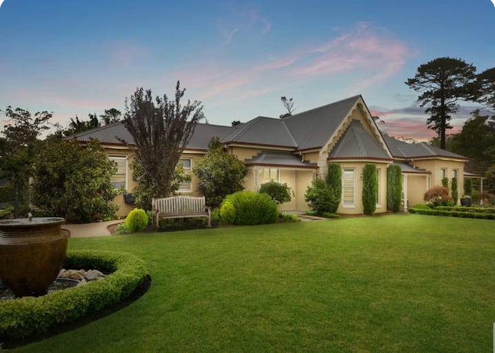 Elderslie Estate - Elegant Blue Mountains Retreat. - Wentworth Falls