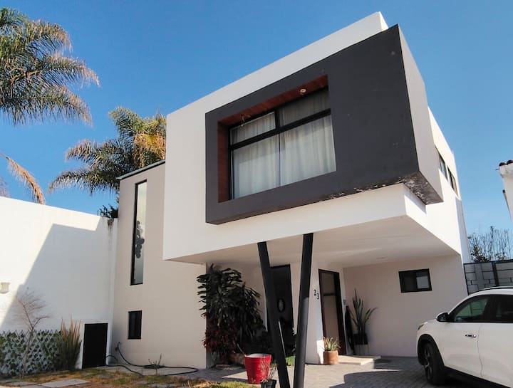 Fabulous House! Good Private Fracc Location - Puebla
